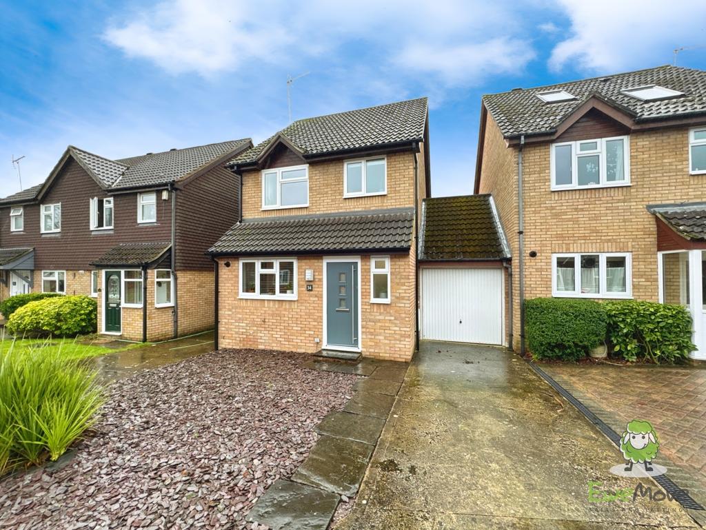 ACHILLES CLOSE, CHINEHAM... 3 bed detached house for sale - £425,000