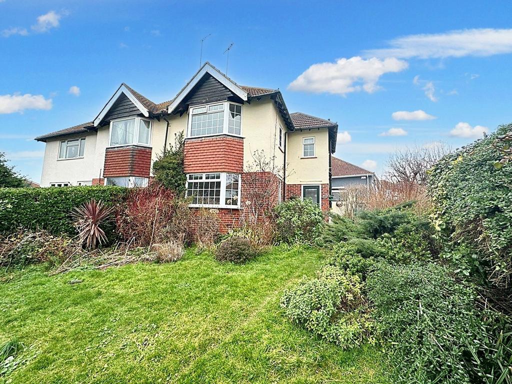 Cissbury Crescent, Saltdean, BN2 8EN 2 bed semi-detached house - £369,500