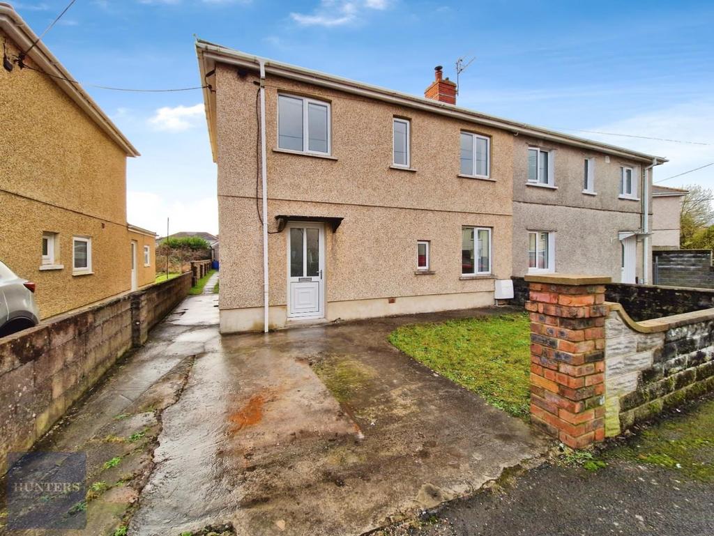 Glanyrafon Road, Pencoed, Bridgend 3 bed semi-detached house - £210,000