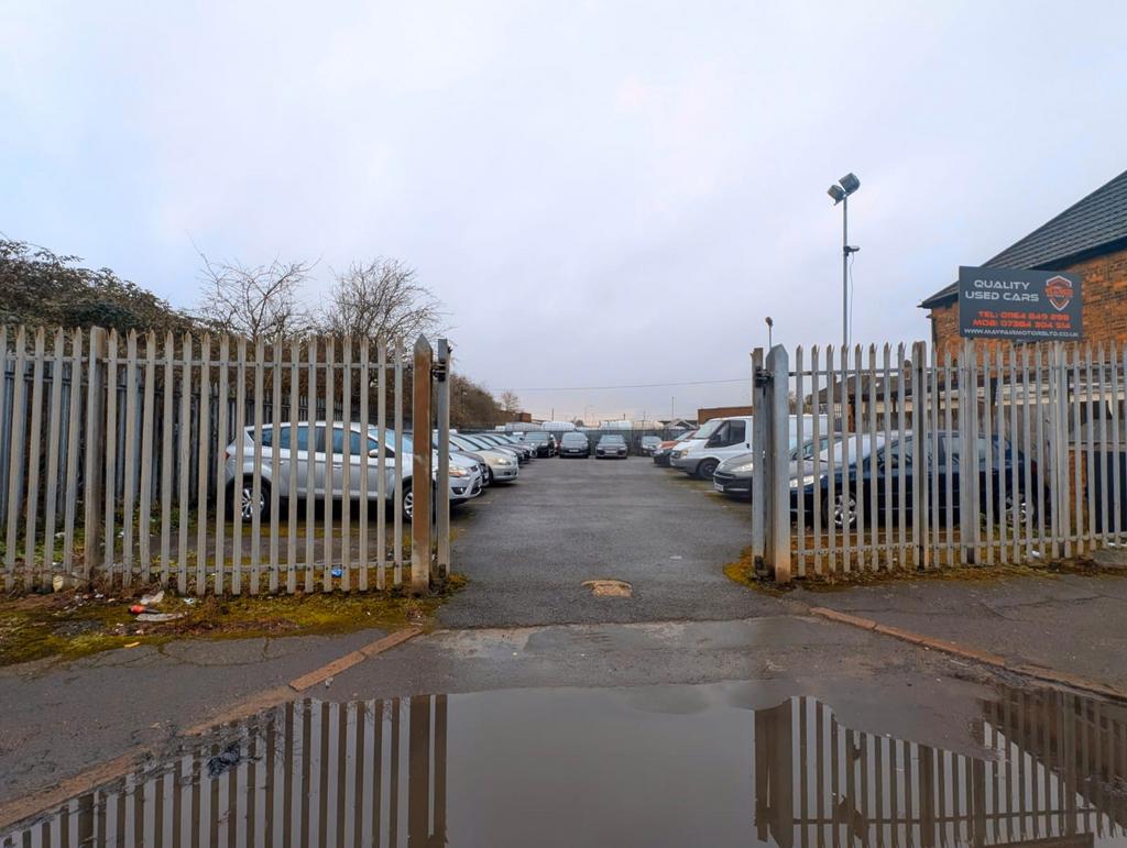 Hammercliffe Road, Leicester LE5 Property - £1,500 pcm (£346 pw)