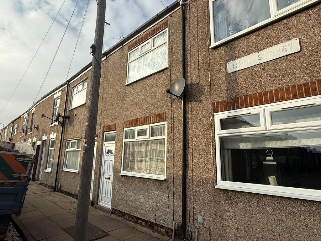 Ripon Street, Grimsby DN31 2 bed terraced house for sale - £49,950