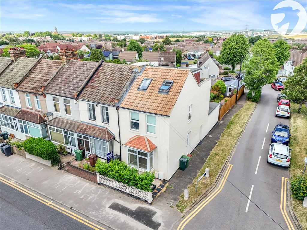 Watling Street, Dartford, Kent, DA2 1 bed maisonette - £220,000