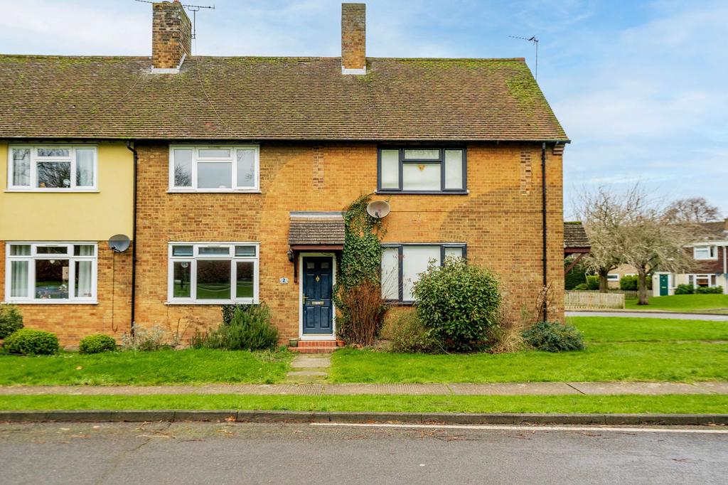 Hoveton Place, Badersfield 2 bed terraced house - £190,000