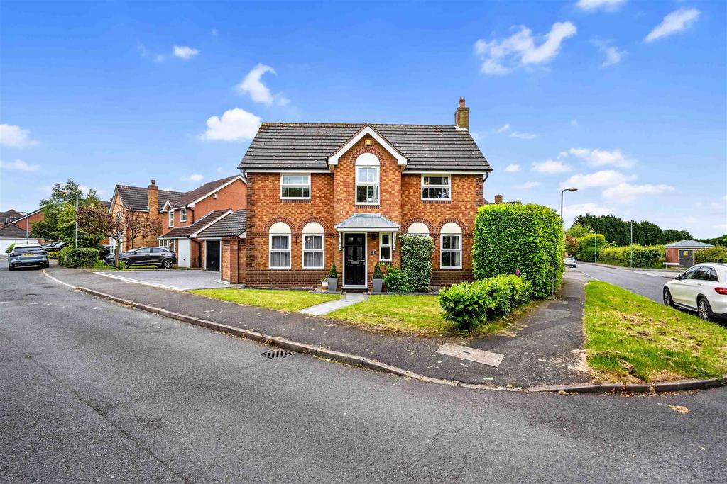 Arun Way, Walmley, Sutton Coldfield 4 bed detached house - £575,000