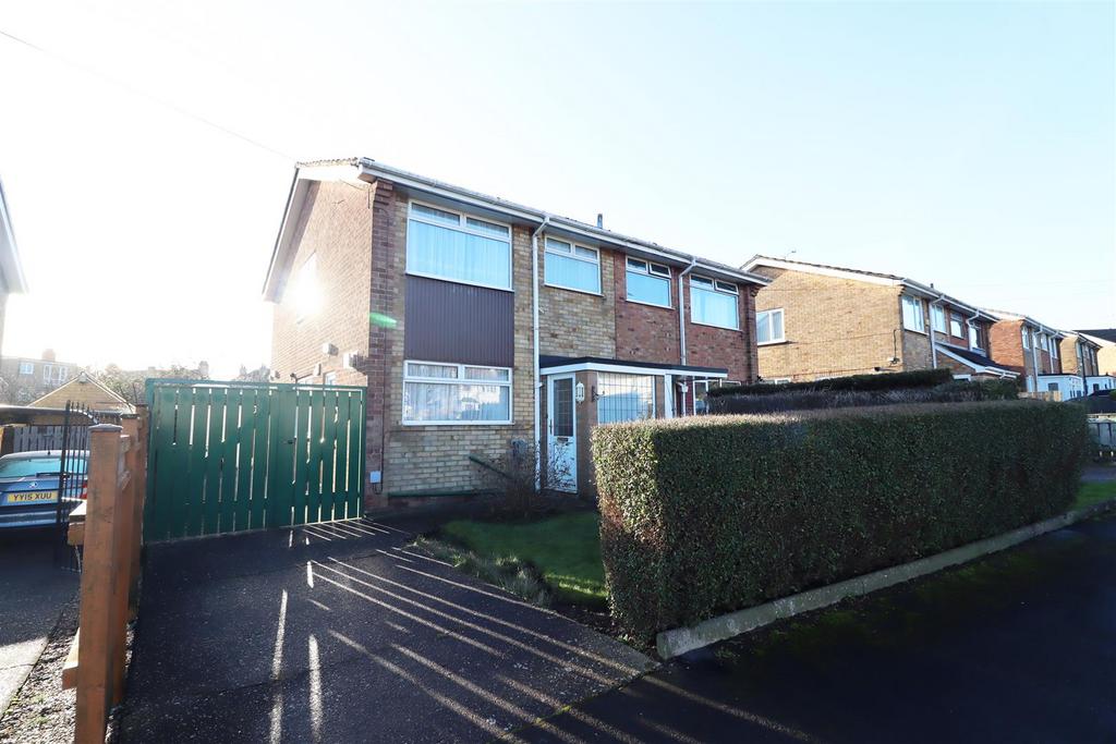 Boothferry Road, Hessle 3 bed semi-detached house - £175,000