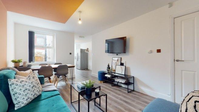Halsbury Road 6 bed house share - £2,832 pcm (£654 pw)