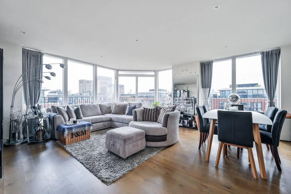 Tyger House, Woolwich Riverside... 2 bed penthouse to rent - £3,034 pcm ...