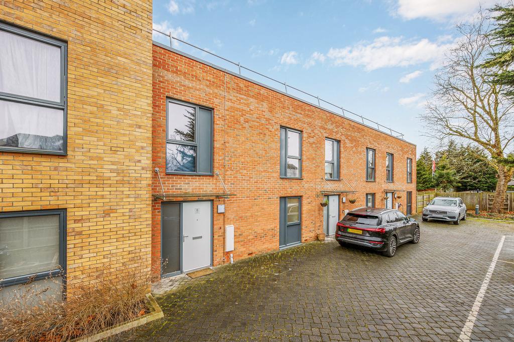 Alton Court, Copley Close, Hanwell... 3 bed terraced house - £695,000