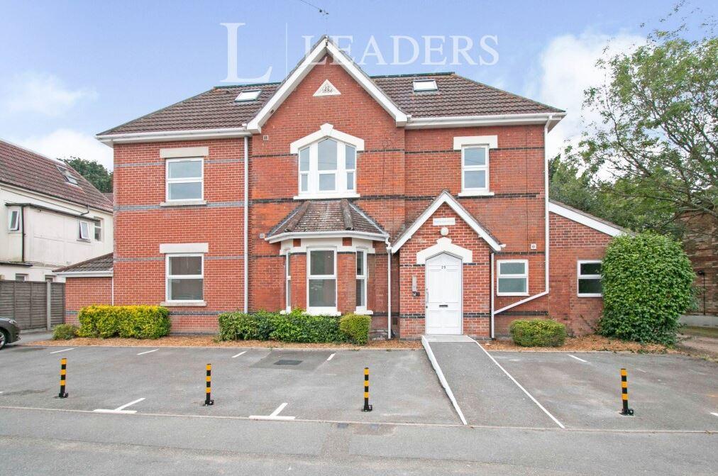 Hamilton Road, Bournemouth 2 bed flat - £950 pcm (£219 pw)