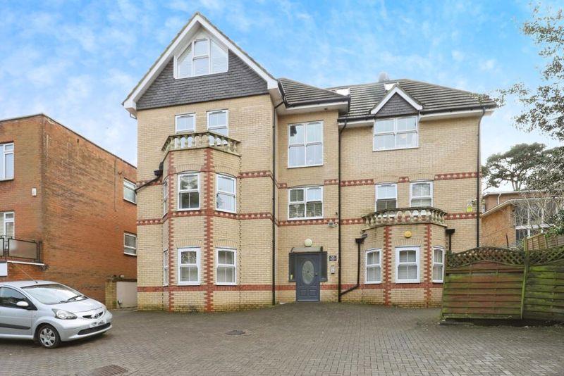 28A Manor Road, Bournemouth 2 bed apartment for sale - £210,000