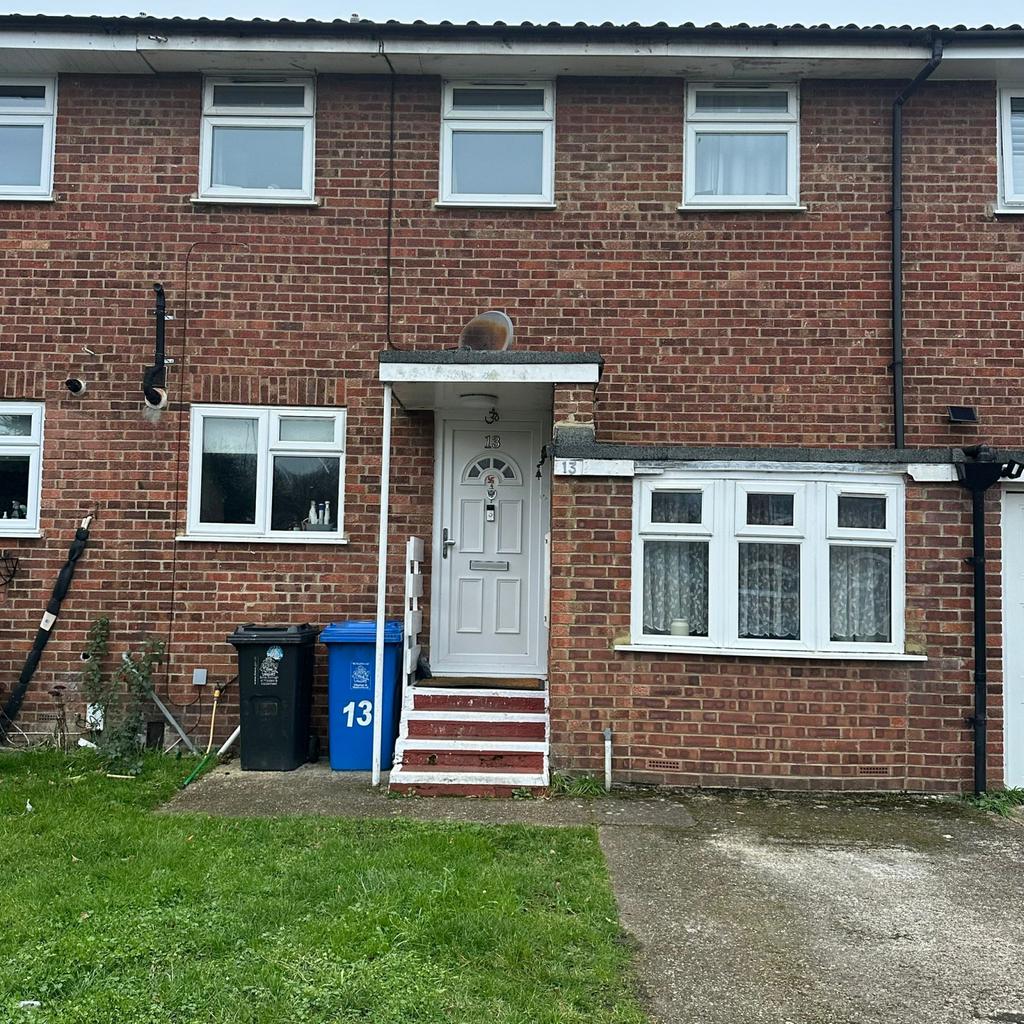 Bunces Close, Eton Wick Windsor, SL4 4 bed terraced house - £560,000