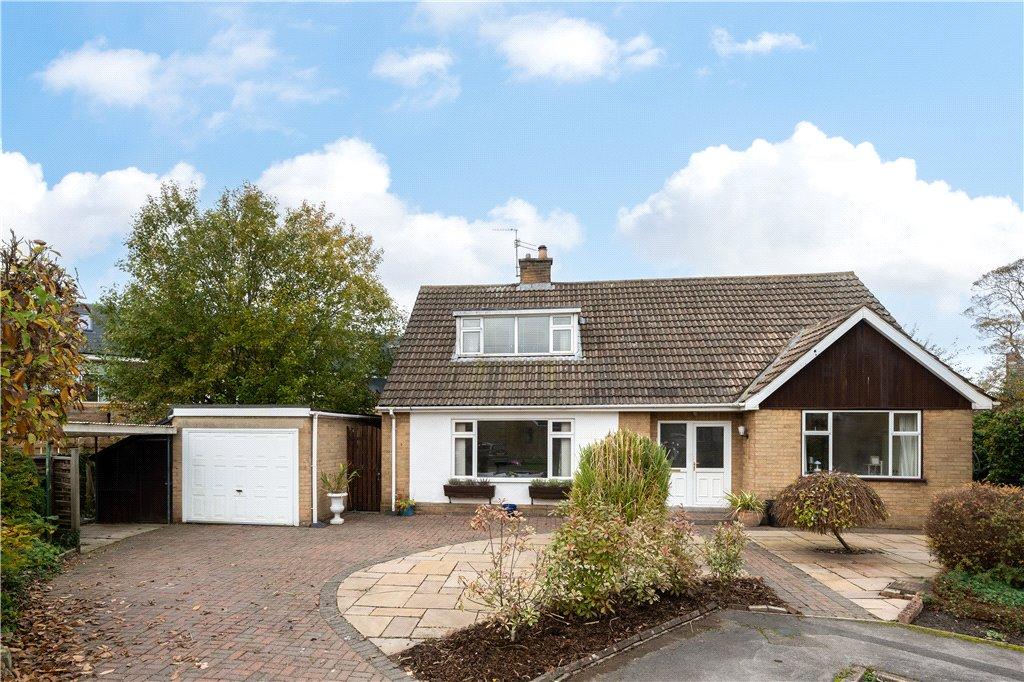 Hall Rise, Haxby, York, North... 4 bed bungalow - £425,000