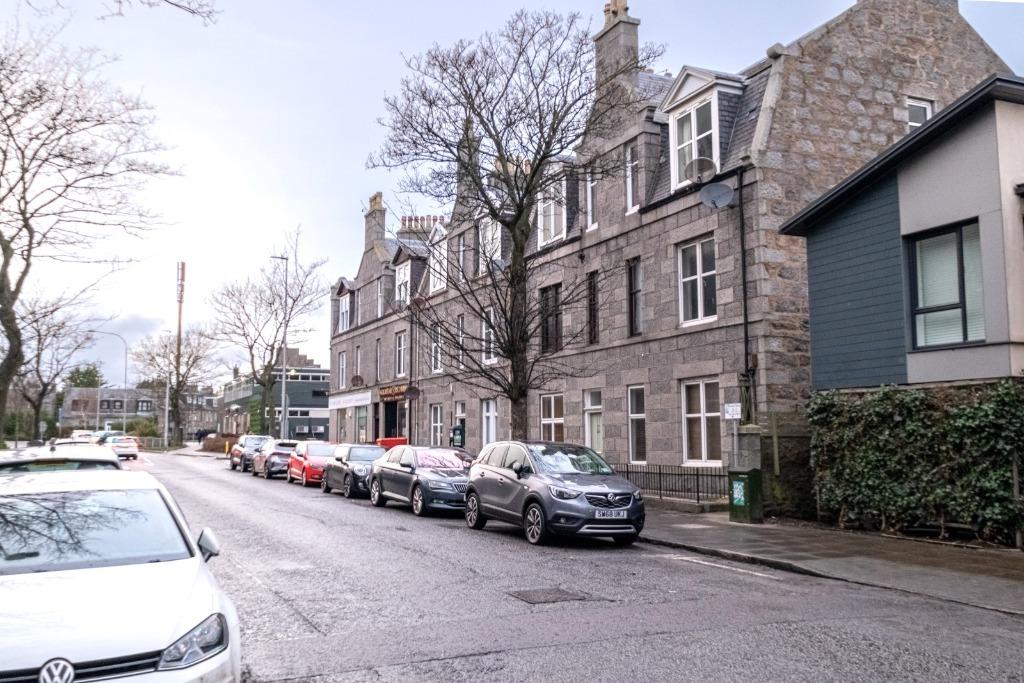 Fonthill Road, Ferryhill, Aberdeen, AB11 1 bed flat - £725 pcm (£167 pw)