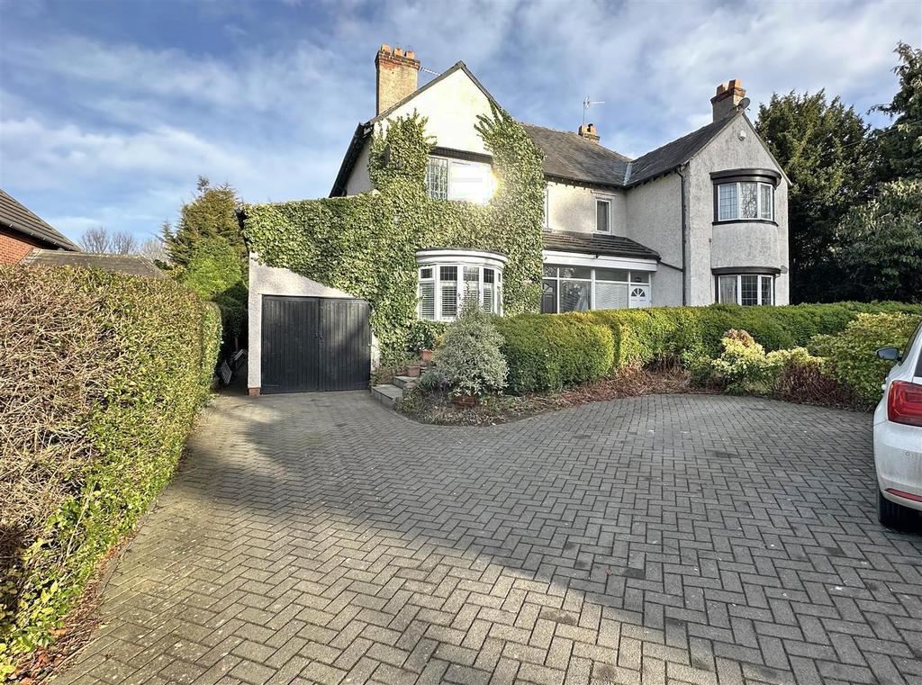 The Spital, Yarm TS15 9EX 5 bed semi-detached house - £625,000