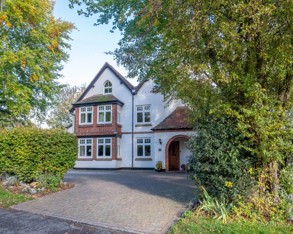 Grace House, Churchway, Haddenham, HP17 7 bed detached house - £1,469,950