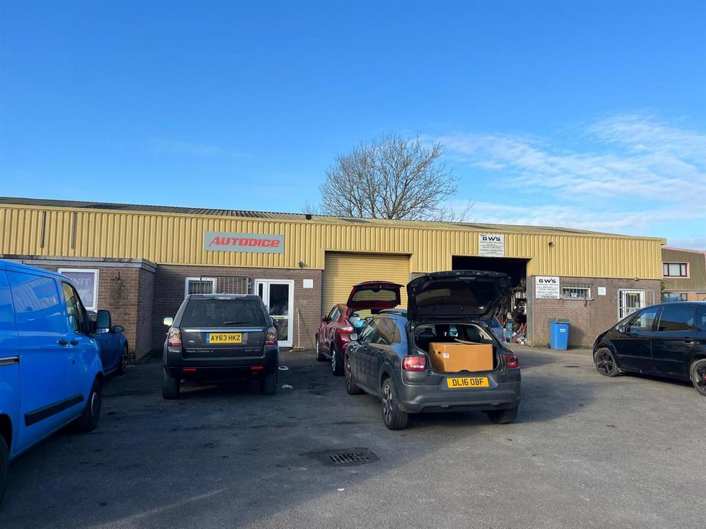 Industrial/Workshop Unit, 27D Vale... Industrial unit - £667 pcm (£154 pw)