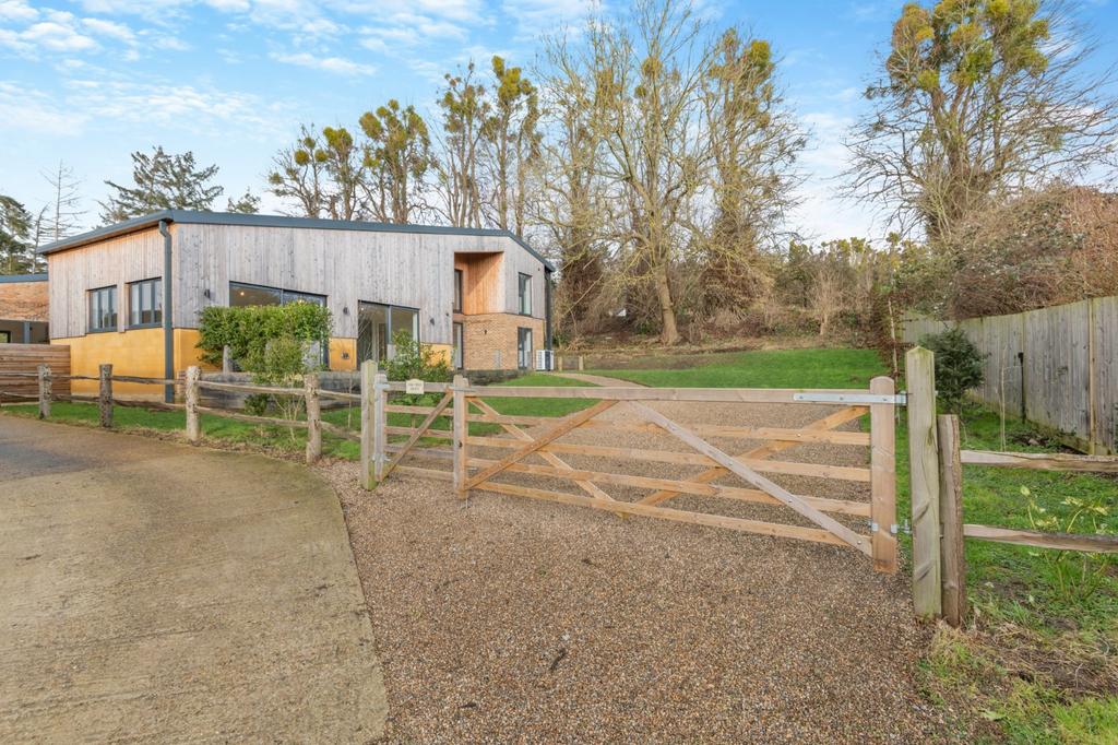 Loddington Lane, Linton, Maidstone, Kent 3 bed barn conversion for sale ...