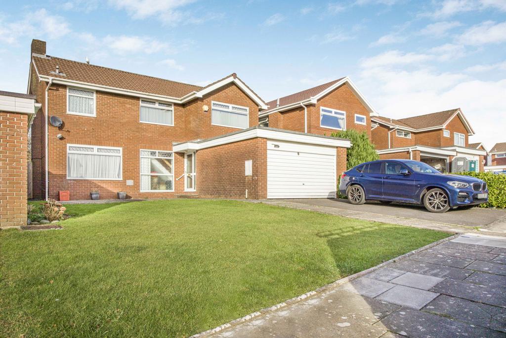 Cae Ysgubor, Bridgend CF31 4 bed detached house - £350,000