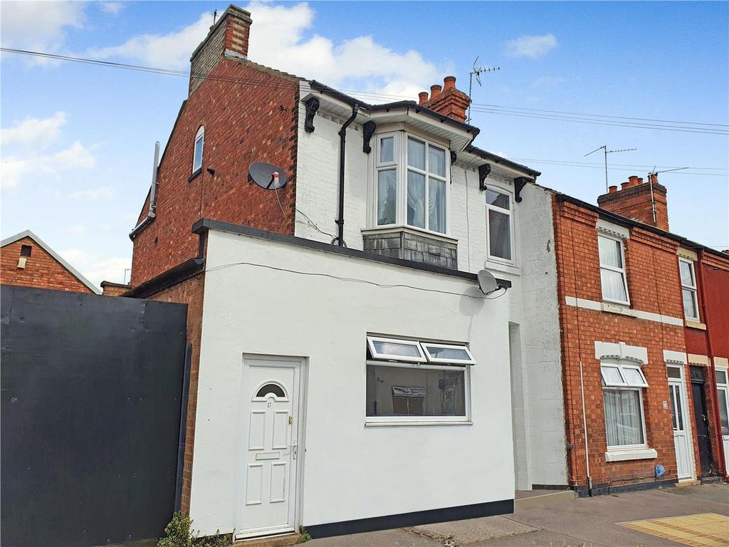 Canon Street, Northants NN16 2 bed flat - £750 pcm (£173 pw)
