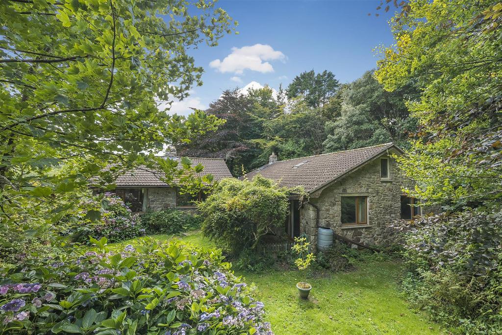Busveal 4 bed bungalow - £575,000