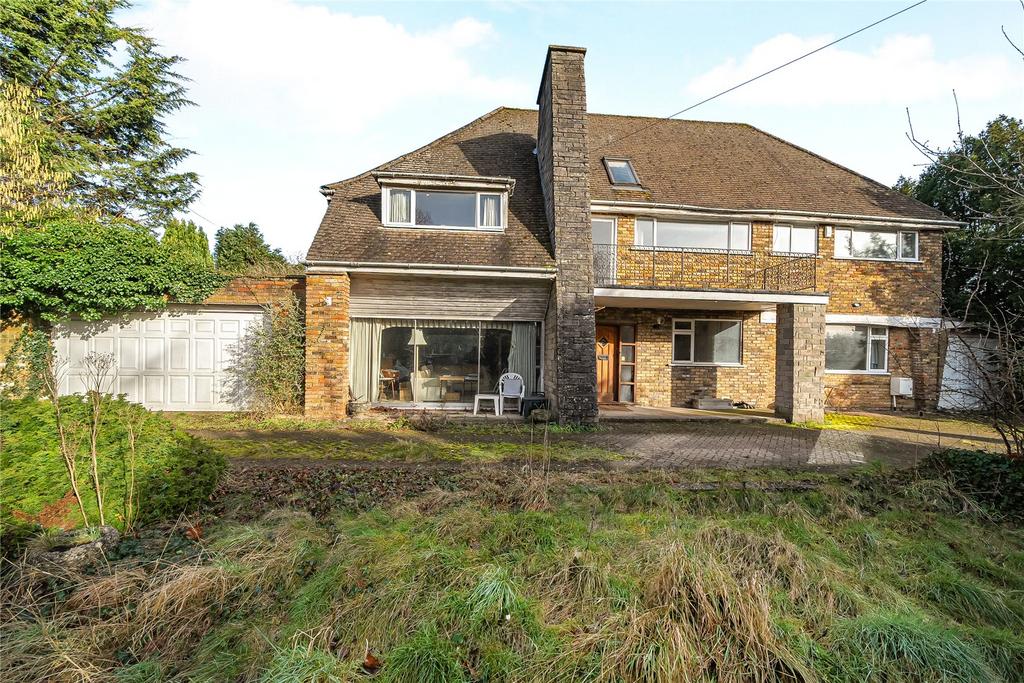 Green Lane, Surrey KT16 6 bed detached house for sale - £800,000