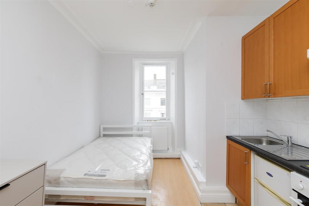 St Georges Drive, London SW1V Studio - £1,170 pcm (£270 pw)