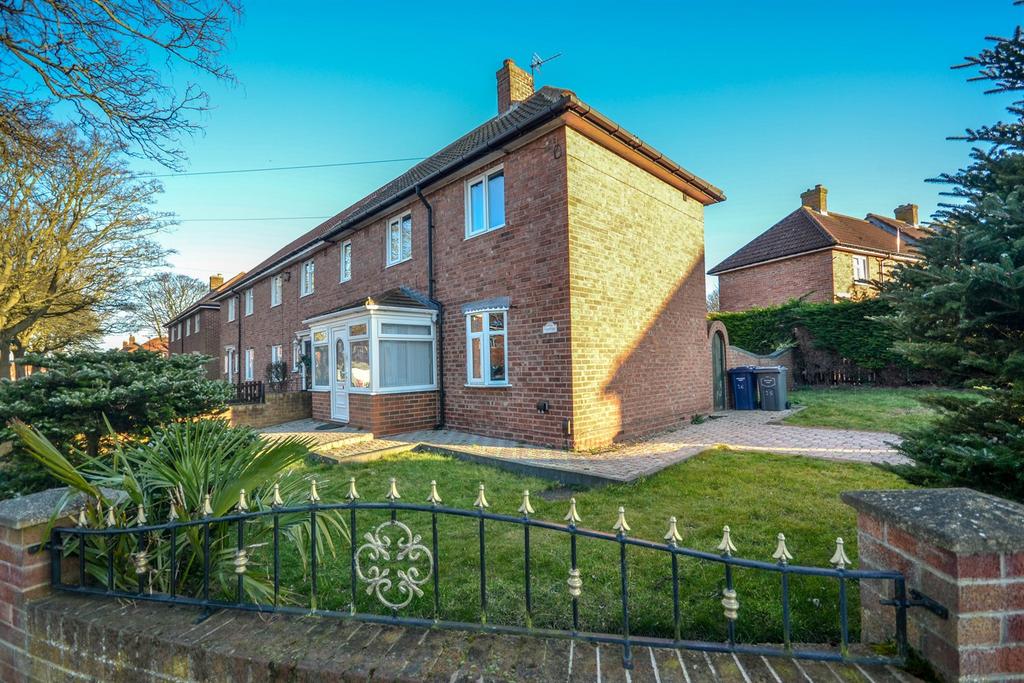 Sutton Way, South Shields 3 bed end of terrace house for sale - £165,000