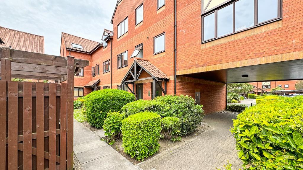 Napier Court, Gefle Close, Bristol... 1 bed flat for sale - £250,000