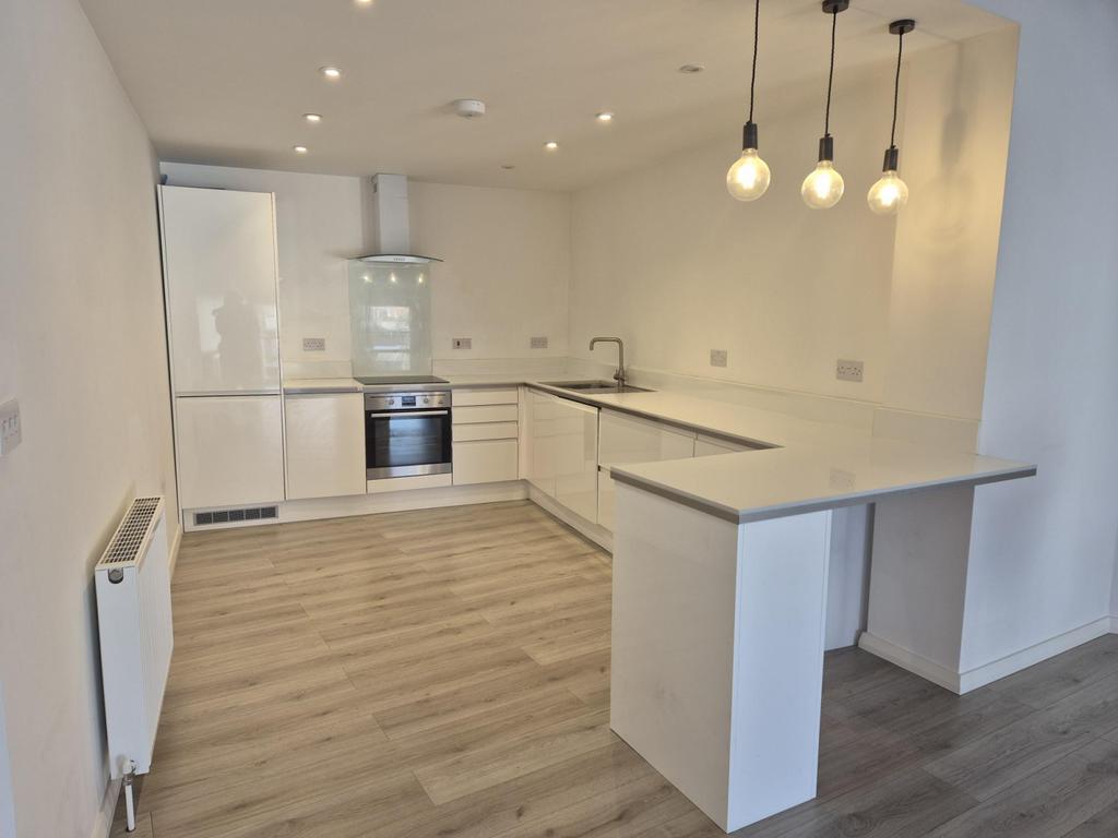 Trowbridge, BA14 2 bed flat - £1,100 pcm (£254 pw)