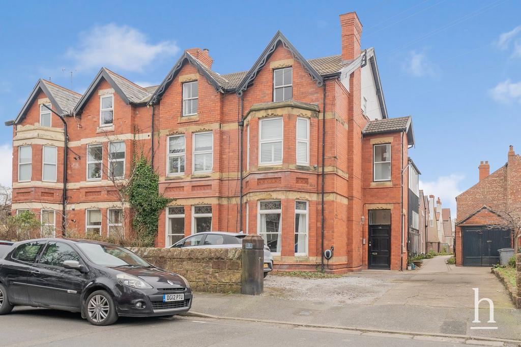 Hoscote Park, Wirral CH48 2 bed apartment - £950 pcm (£219 pw)
