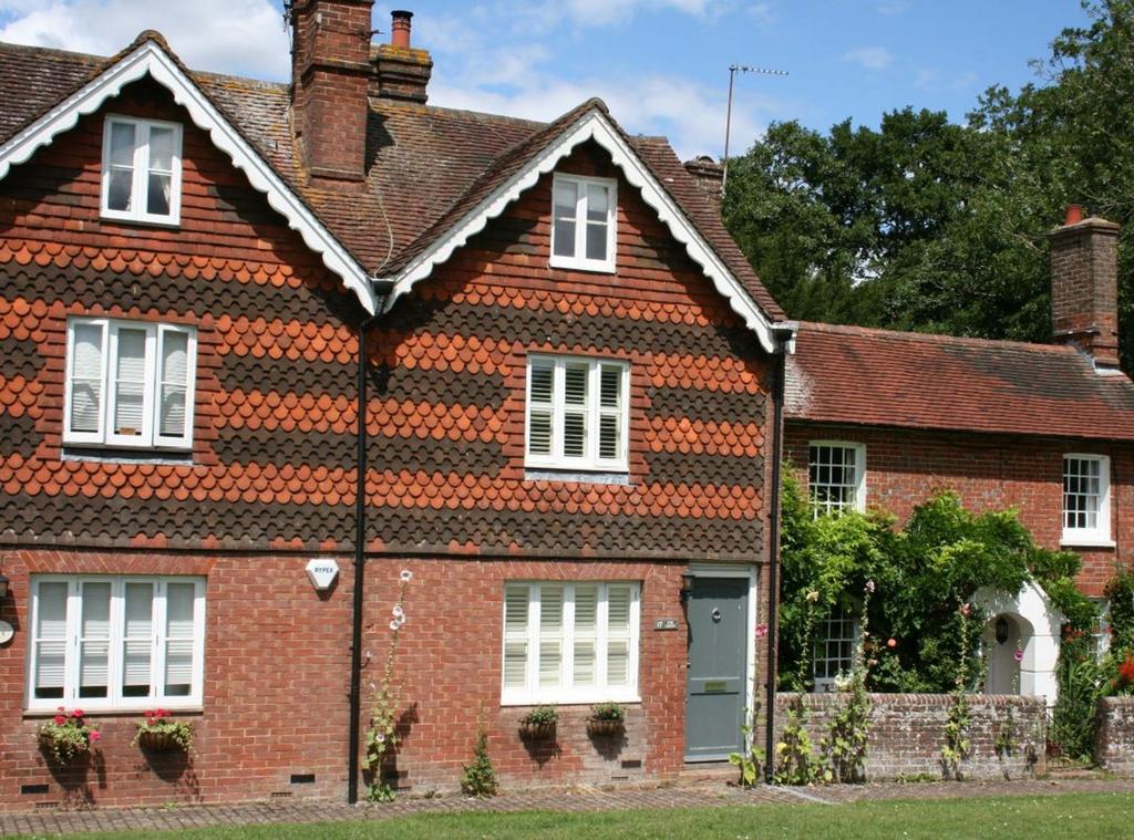 The Green, Newick, BN8 3 bed end of terrace house to rent - £2,000 pcm ...