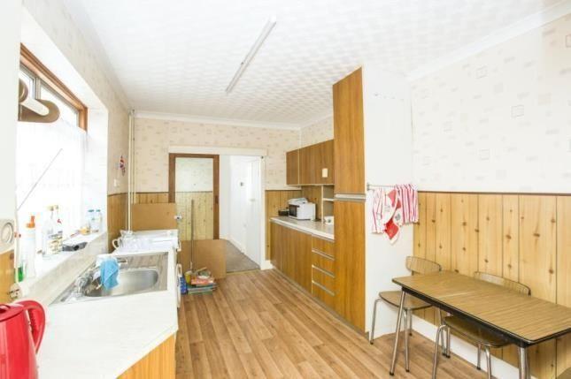 Faircross Avenue, Barking IG11 4 bed terraced house - £2,599 pcm (£600 pw)