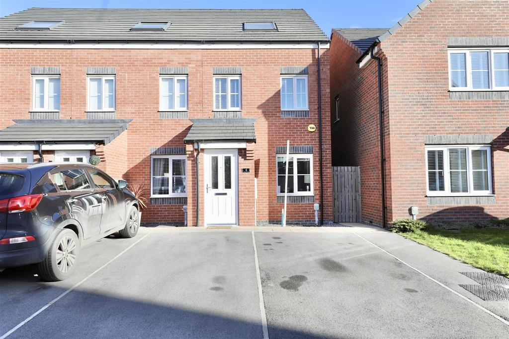 Harbottle Way, Kingswood 3 bed end of terrace house for sale - £180,000