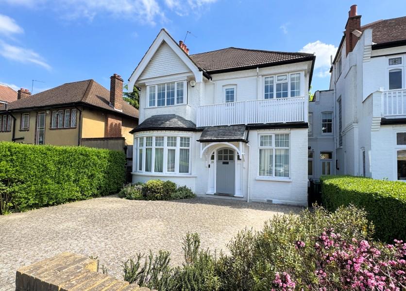 ETCHINGHAM PARK ROAD, FINCHLEY, N3 5 bed link detached house - £5,000 ...