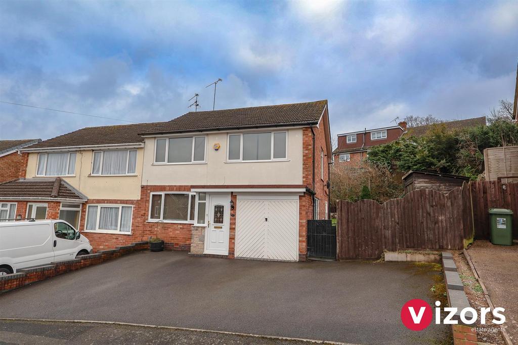 Marlpool Drive, Redditch 3 bed semi-detached house - £270,000