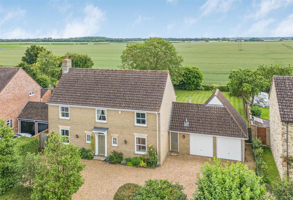 Swaffham Road, Burwell CB25 5 bed detached house - £775,000
