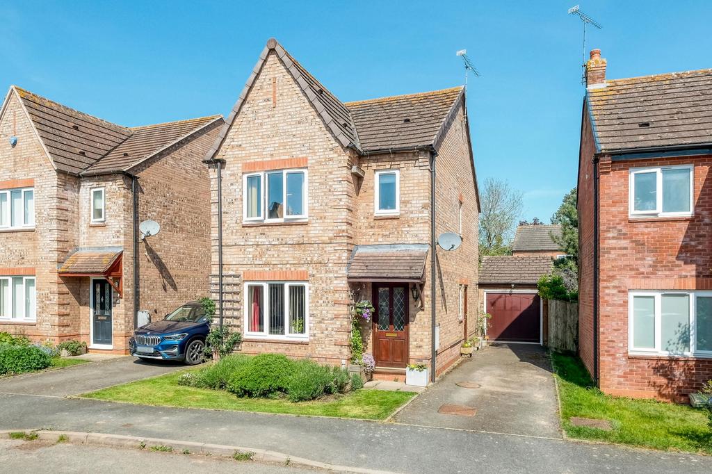Pear Tree Way, Crowle, Worcester, WR7... 3 bed detached house for sale ...