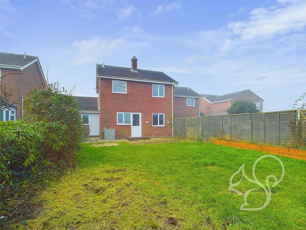 The Glebe, Bury St. Edmunds IP29 4 bed link detached house - £280,000