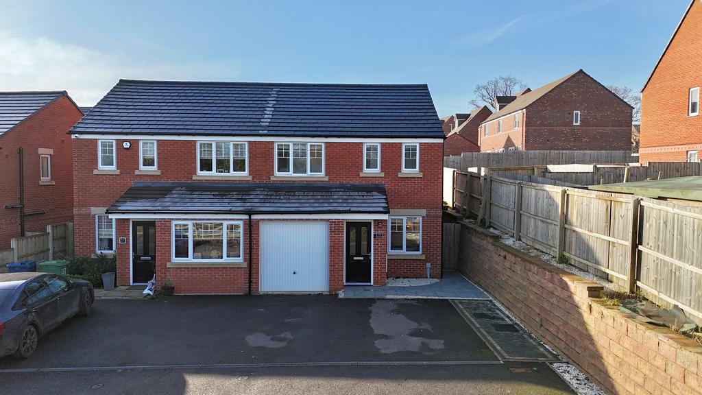 Nixon Lane, Stone, ST15 3 bed semi-detached house for sale - £280,000