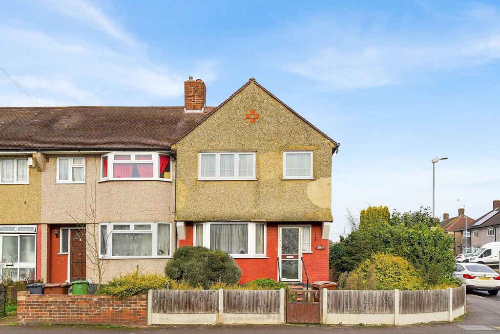 Sedgemoor, Dagenham, RM10 3 bed end of terrace house - £350,000