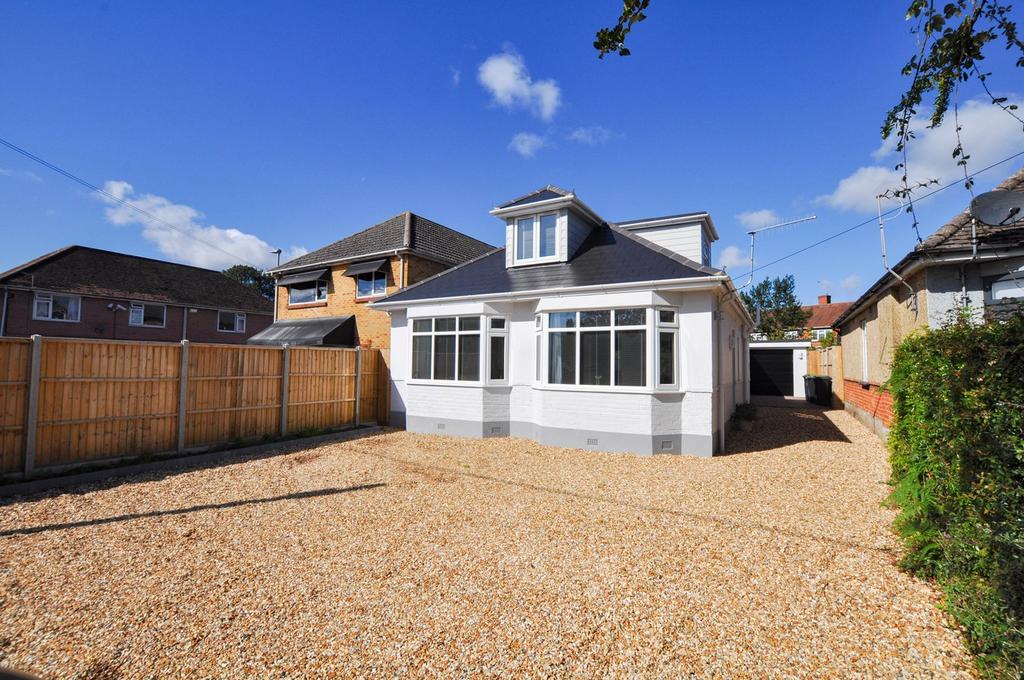 Wimborne Road West, Wimborne, BH21 4 bed chalet - £495,000
