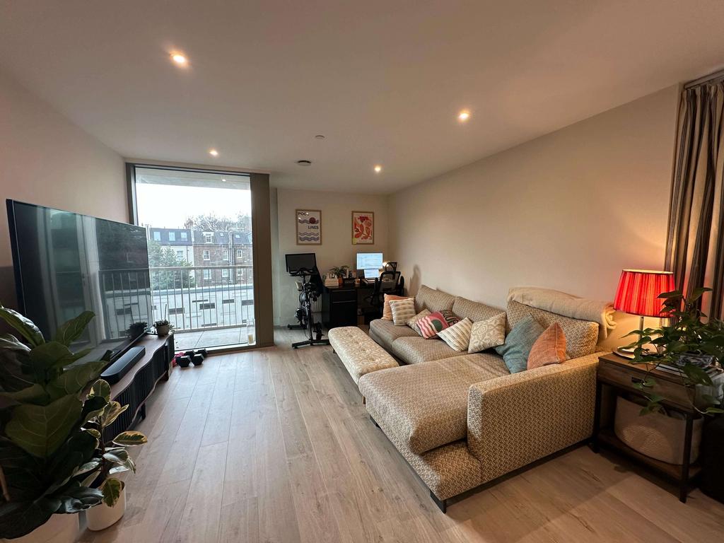 at Maclaren House, 7 Warwick Lane... 1 bed apartment - £225,000