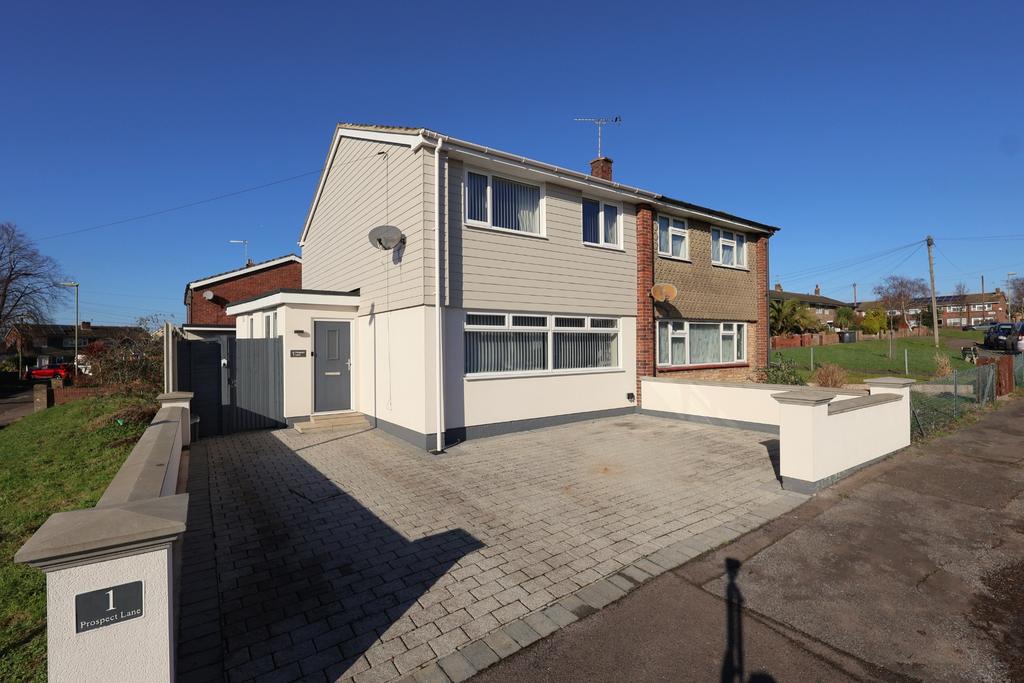 Prospect Lane, Havant 3 bed semi-detached house for sale - £335,000