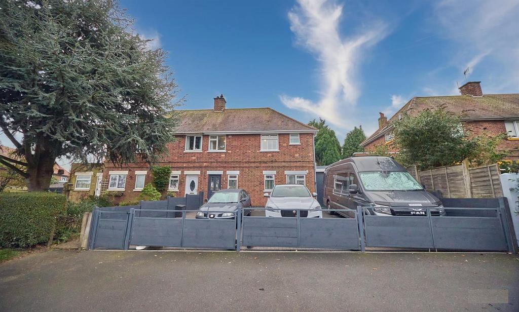 Mill Lane, Earl Shilton 3 bed semi-detached house - £1,400 pcm (£323 pw)