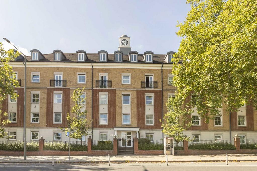 High Road, London N12 1 bed flat - £1,550 pcm (£358 pw)