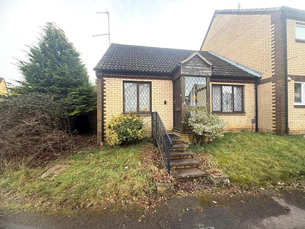 Ecton Park Road, Ecton Brook... 2 bed semi-detached bungalow - £950 pcm ...