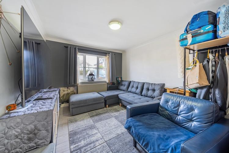 Chinbrook Road London SE12 1 bed apartment - £1,400 pcm (£323 pw)