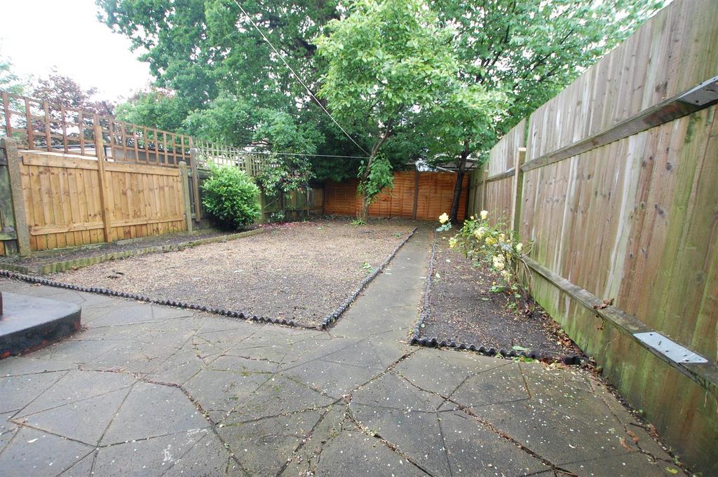 Riffel Road, Willesden Green 1 bed flat - £1,600 pcm (£369 pw)
