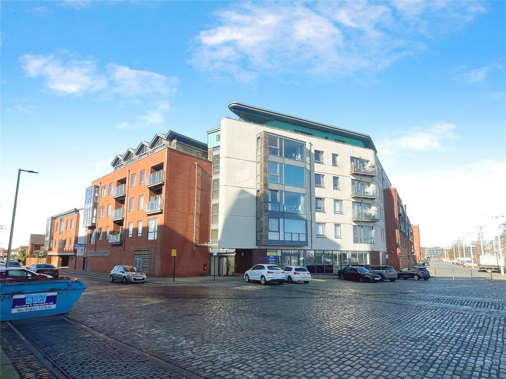 Railway Street, Hull, East Riding of... 2 bed apartment - £130,000