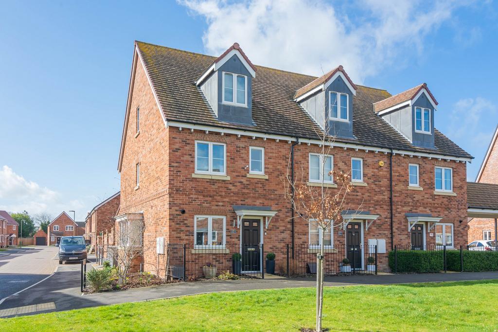 Grove, Wantage, OX12 4 bed end of terrace house for sale - £385,000